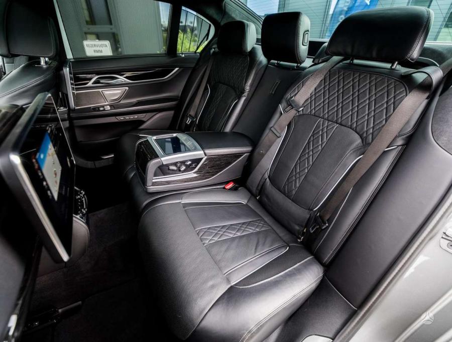 Pelēks BMW 730 2020 Kauņa, ar dzinēja tilpumu 2.99 L un nobraukumu 152 tūkst. km par 45950 €, foto 32 vietnē AUTOMOTO.COM.LV