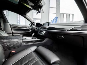 Pelēks BMW 730 2020 Kauņa, ar dzinēja tilpumu 2.99 L un nobraukumu 152 tūkst. km par 45950 €, foto 39 vietnē AUTOMOTO.COM.LV