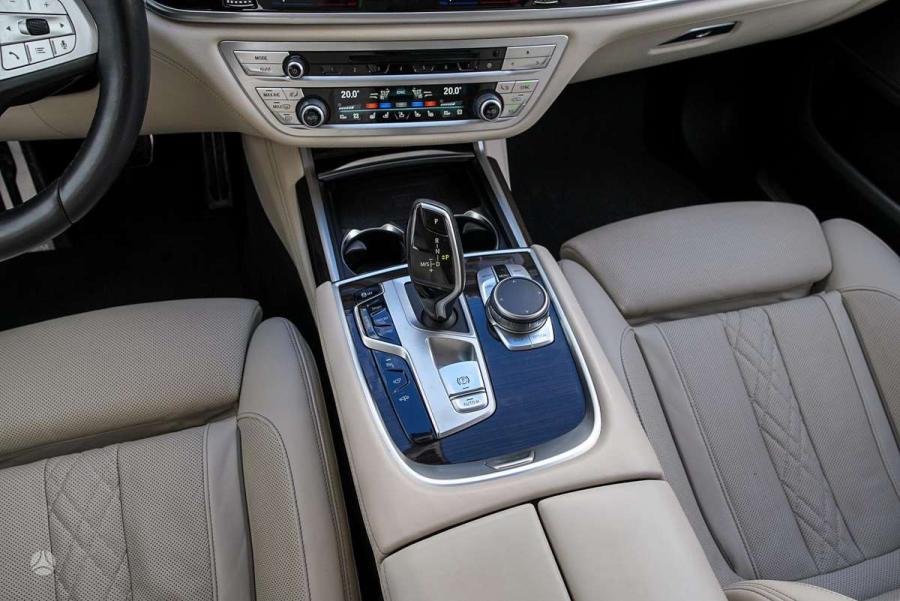 Pelēks BMW 730 2021 Kauņa, ar dzinēja tilpumu 2.99 L un nobraukumu 181 tūkst. km par 49450 €, foto 23 vietnē AUTOMOTO.COM.LV