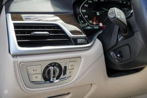 Pelēks BMW 730 2021 Kauņa, ar dzinēja tilpumu 2.99 L un nobraukumu 181 tūkst. km par 49450 €, foto 31 vietnē AUTOMOTO.COM.LV