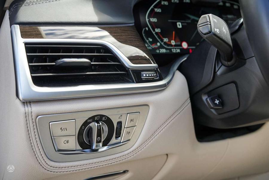 Pelēks BMW 730 2021 Kauņa, ar dzinēja tilpumu 2.99 L un nobraukumu 181 tūkst. km par 49450 €, foto 31 vietnē AUTOMOTO.COM.LV