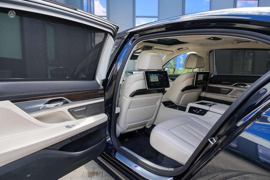 Pelēks BMW 730 2021 Kauņa, ar dzinēja tilpumu 2.99 L un nobraukumu 181 tūkst. km par 49450 €, foto 38 vietnē AUTOMOTO.COM.LV