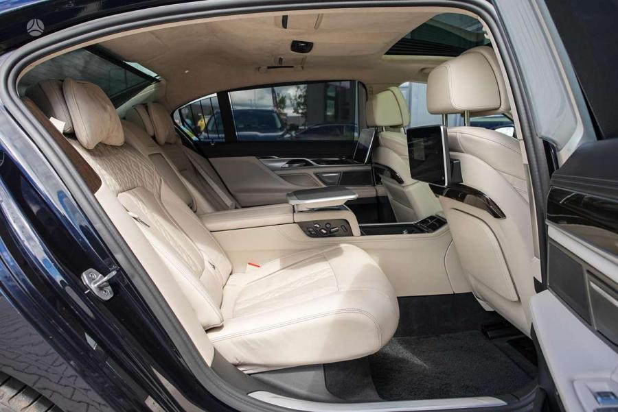 Pelēks BMW 730 2021 Kauņa, ar dzinēja tilpumu 2.99 L un nobraukumu 181 tūkst. km par 49450 €, foto 48 vietnē AUTOMOTO.COM.LV