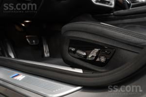 Grey BMW 730 2021 in Riga, with an engine capacity of 3.00 L and mileage of 63 thousand km for 55000 €, photo 18 on AUTOMOTO.COM.LV