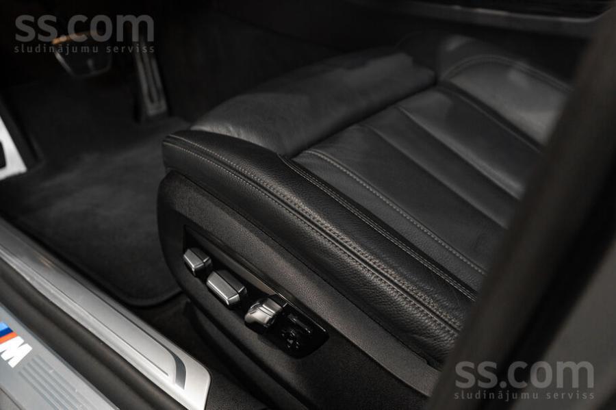 Grey BMW 730 2021 in Riga, with an engine capacity of 3.00 L and mileage of 63 thousand km for 55000 €, photo 19 on AUTOMOTO.COM.LV