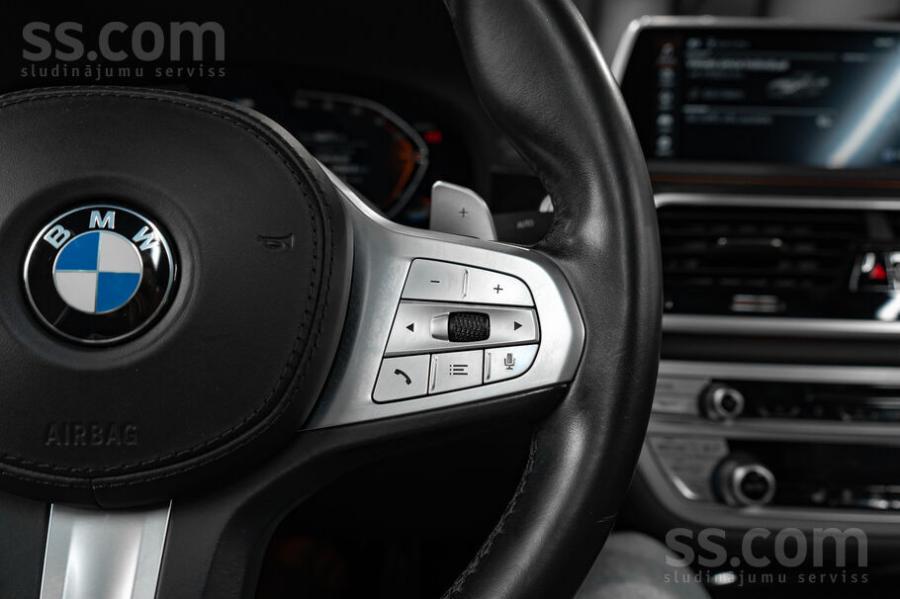 Grey BMW 730 2021 in Riga, with an engine capacity of 3.00 L and mileage of 63 thousand km for 55000 €, photo 25 on AUTOMOTO.COM.LV