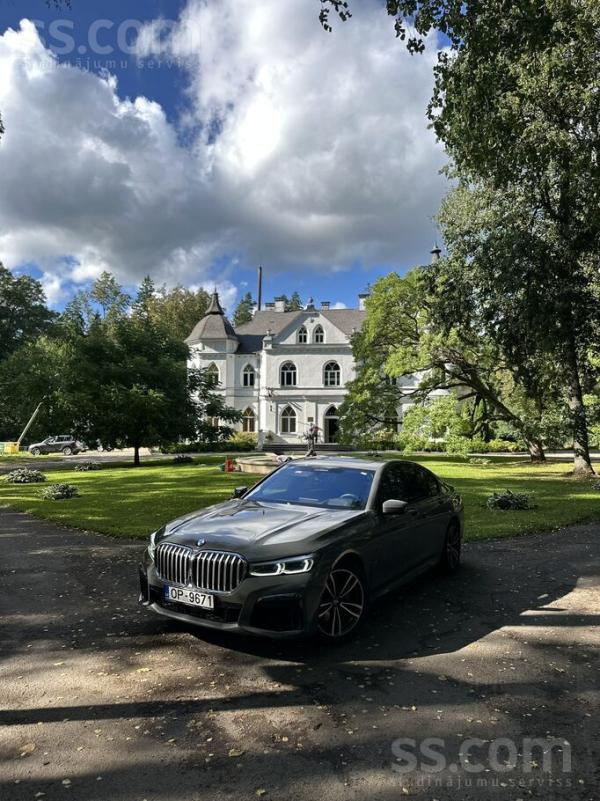 Pelēks BMW 730 2021 Rīga, ar dzinēja tilpumu 3.00 L un nobraukumu 222 tūkst. km par 40900 €, foto 1 vietnē AUTOMOTO.COM.LV