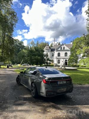 Pelēks BMW 730 2021 Rīga, ar dzinēja tilpumu 3.00 L un nobraukumu 222 tūkst. km par 40900 €, foto 4 vietnē AUTOMOTO.COM.LV