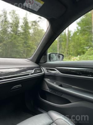 Pelēks BMW 730 2021 Rīga, ar dzinēja tilpumu 3.00 L un nobraukumu 222 tūkst. km par 40900 €, foto 12 vietnē AUTOMOTO.COM.LV