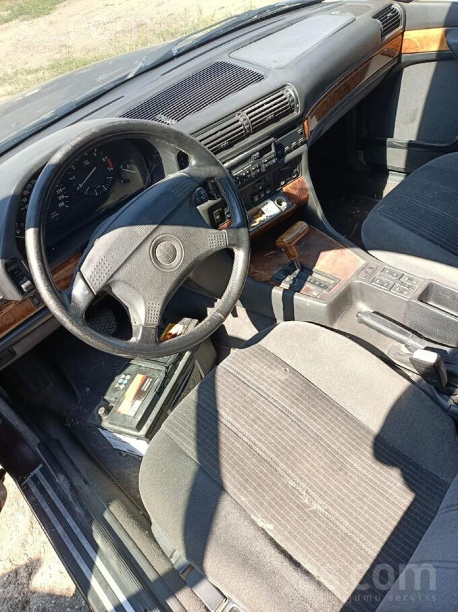 Sarkans BMW 730 1986 Daugavpils, ar dzinēja tilpumu 3.00 L un nobraukumu 0 tūkst. km par 3350 €, foto 8 vietnē AUTOMOTO.COM.LV