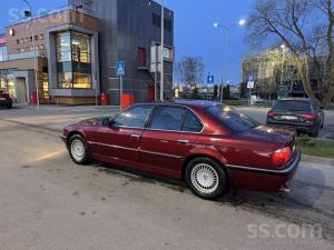 Sarkans BMW 730 1994 Rīga, ar dzinēja tilpumu 3.00 L un nobraukumu 295 tūkst. km par 4350 €, foto  vietnē AUTOMOTO.COM.LV