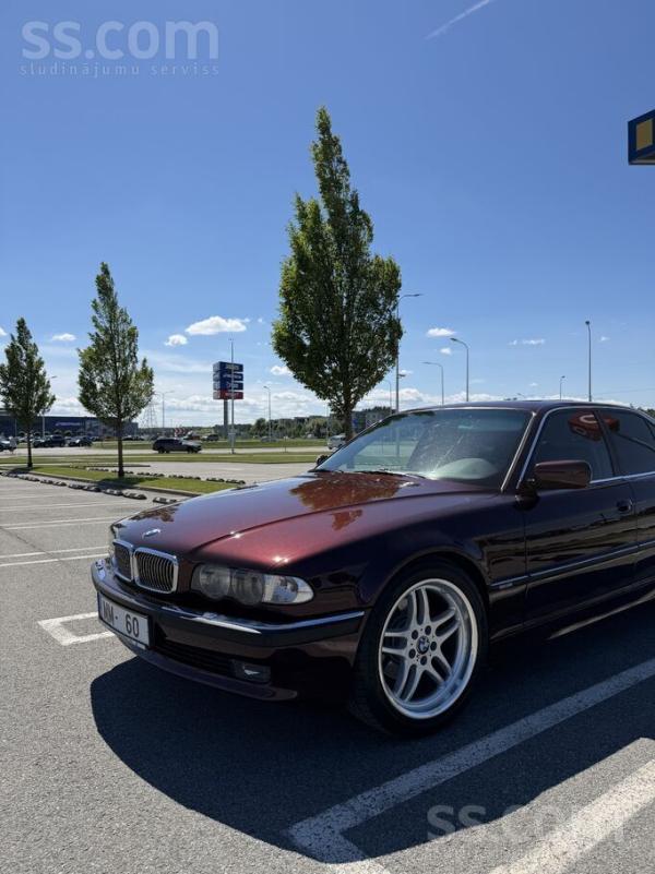 Sarkans BMW 730 2000 Rīga, ar dzinēja tilpumu 3.00 L un nobraukumu 0 tūkst. km par 12000 €, foto 1 vietnē AUTOMOTO.COM.LV