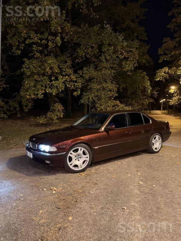Sarkans BMW 730 2000 Rīga, ar dzinēja tilpumu 3.00 L un nobraukumu 0 tūkst. km par 12000 €, foto 8 vietnē AUTOMOTO.COM.LV