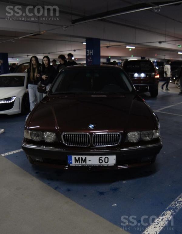 Sarkans BMW 730 2000 Rīga, ar dzinēja tilpumu 3.00 L un nobraukumu 0 tūkst. km par 12000 €, foto 10 vietnē AUTOMOTO.COM.LV