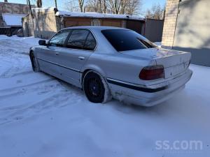 BMW 730 2000 in Liepaja, with an engine capacity of 3.00 L and mileage of 480 thousand km for 2450 €, photo 4 on AUTOMOTO.COM.LV