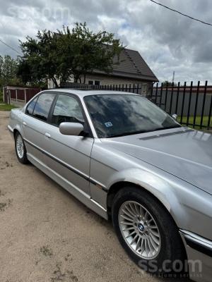 BMW 730 2001 Daugavpils, ar dzinēja tilpumu 3.00 L un nobraukumu 500 tūkst. km par 2400 €, foto 2 vietnē AUTOMOTO.COM.LV