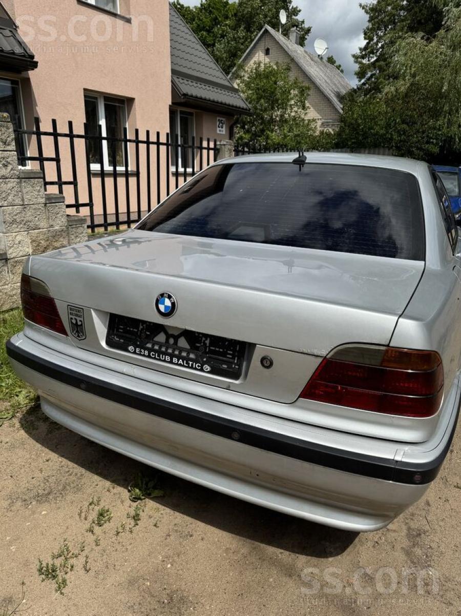 BMW 730 2001 Daugavpils, ar dzinēja tilpumu 3.00 L un nobraukumu 500 tūkst. km par 2400 €, foto 3 vietnē AUTOMOTO.COM.LV