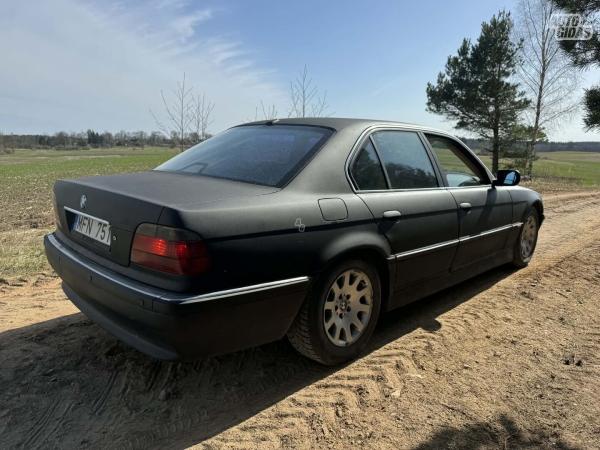 BMW 730 2001 in Vilnius, with an engine capacity of 3.00 L and mileage of 570 thousand km for 2450 €, photo 3 on AUTOMOTO.COM.LV