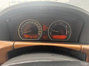 BMW 730 2003 in Vilnius, with an engine capacity of 3.00 L and mileage of 409 thousand km for 3350 €, photo 12 on AUTOMOTO.COM.LV