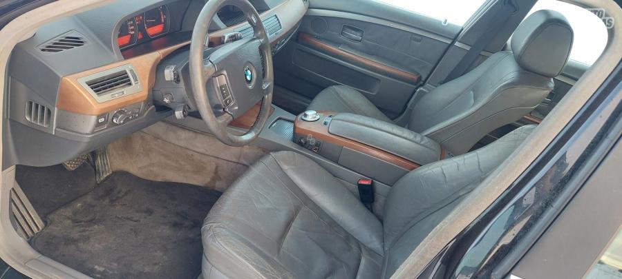 BMW 730 2003 in Vilnius, with an engine capacity of 3.00 L and mileage of 304 thousand km for 2800 €, photo 8 on AUTOMOTO.COM.LV