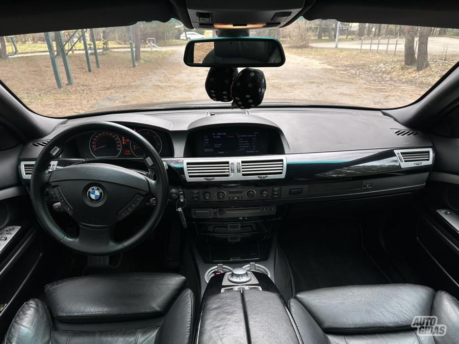 BMW 730 2003 in Vilnius, with an engine capacity of 3.00 L and mileage of 324 thousand km for 2800 €, photo 9 on AUTOMOTO.COM.LV