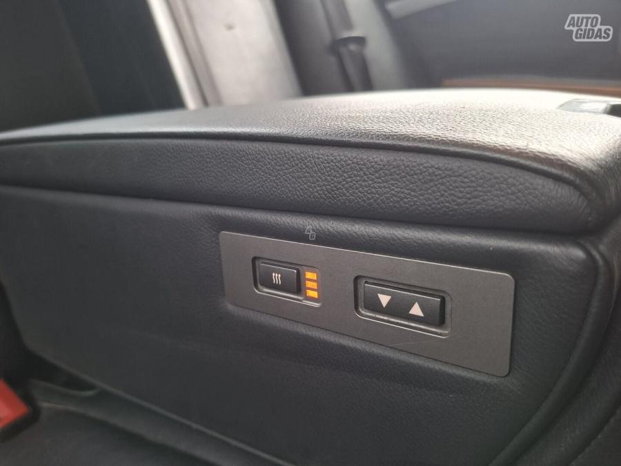 BMW 730 2003 in Silute, with an engine capacity of 3.00 L and mileage of 300 thousand km for 2500 €, photo 12 on AUTOMOTO.COM.LV