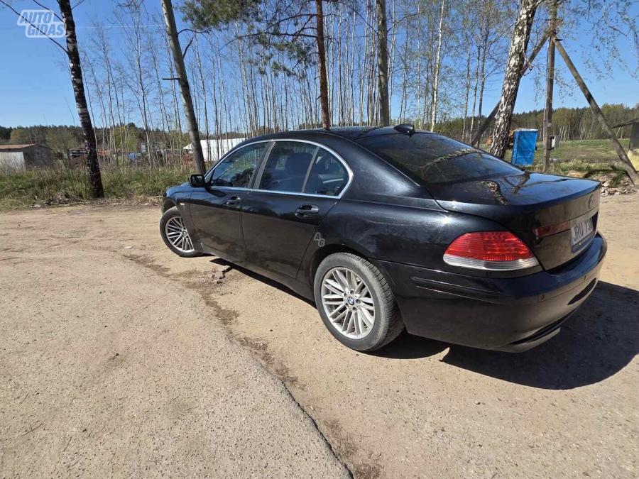 BMW 730 2004 in Kaunas, with an engine capacity of 3.00 L and mileage of 574 thousand km for 2800 €, photo 8 on AUTOMOTO.COM.LV