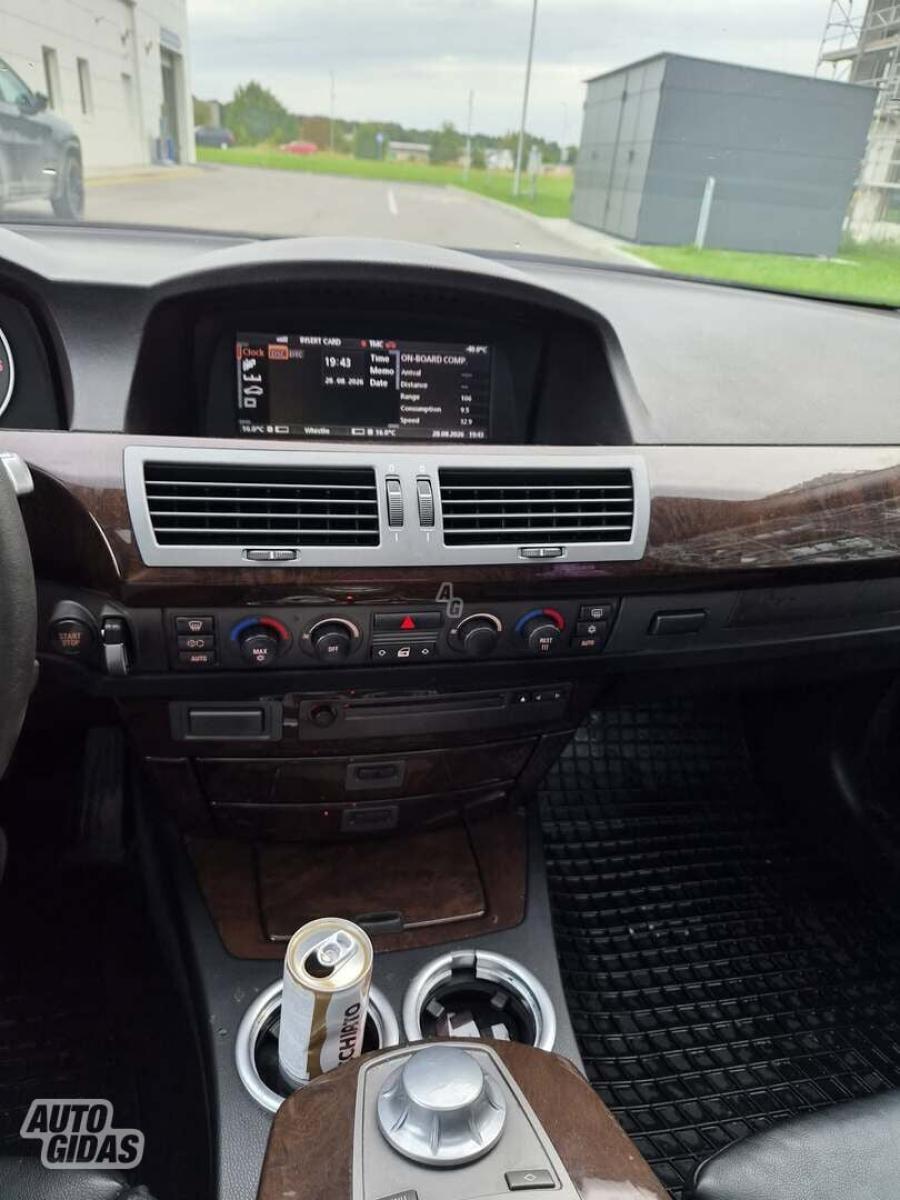 BMW 730 2004 Klaipėda, ar dzinēja tilpumu 3.00 L un nobraukumu 313 tūkst. km par 2650 €, foto 4 vietnē AUTOMOTO.COM.LV