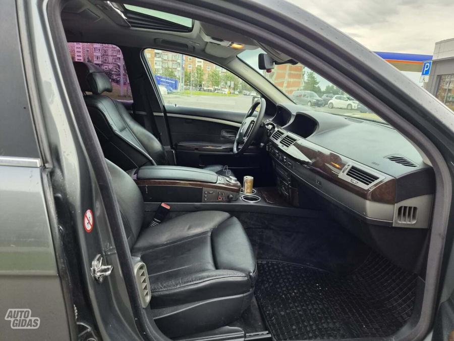 BMW 730 2004 Klaipėda, ar dzinēja tilpumu 3.00 L un nobraukumu 313 tūkst. km par 2650 €, foto 6 vietnē AUTOMOTO.COM.LV