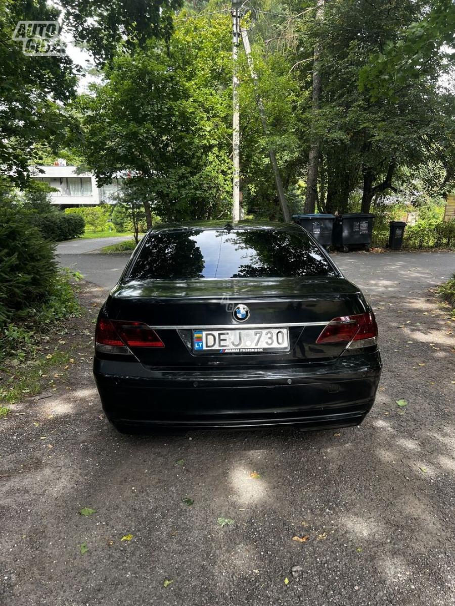 BMW 730 2004 Viļņa, ar dzinēja tilpumu 3.00 L un nobraukumu 426 tūkst. km par 3200 €, foto 9 vietnē AUTOMOTO.COM.LV