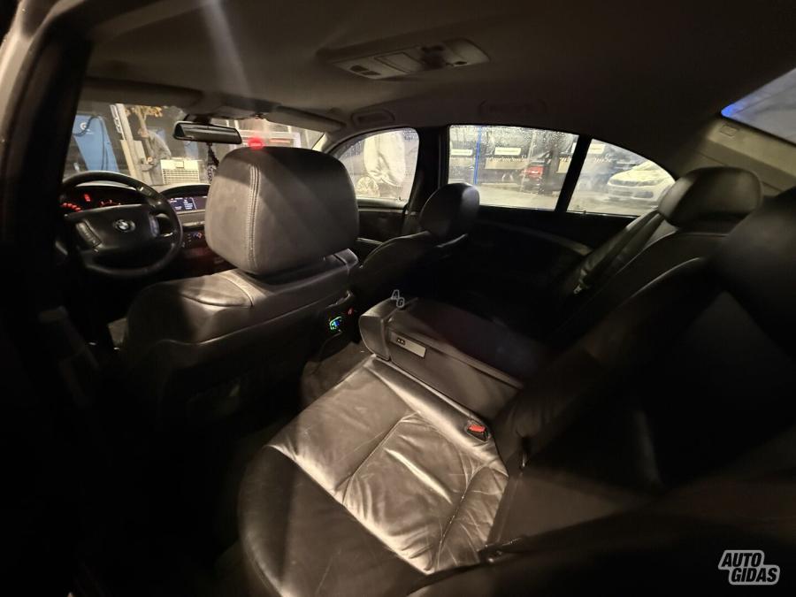 BMW 730 2004 in Vilnius, with an engine capacity of 3.00 L and mileage of 123 thousand km for 1700 €, photo 10 on AUTOMOTO.COM.LV