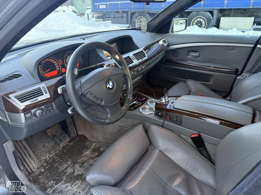 BMW 730 2005 in Vilnius, with an engine capacity of 3.00 L and mileage of 334 thousand km for 4500 €, photo 8 on AUTOMOTO.COM.LV