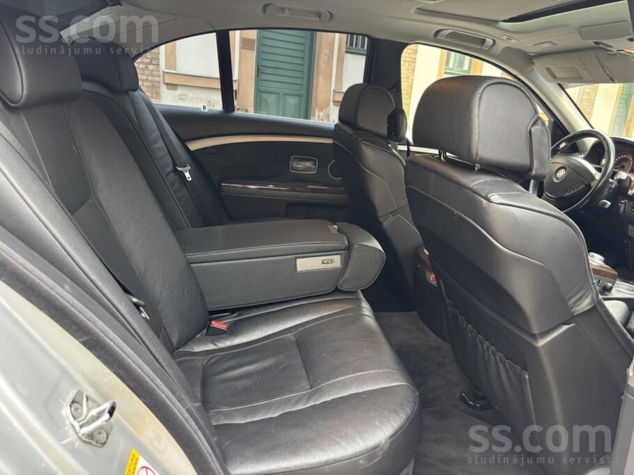 BMW 730 2005 in Bauska, with an engine capacity of 3.00 L and mileage of 328 thousand km for 4690 €, photo 12 on AUTOMOTO.COM.LV