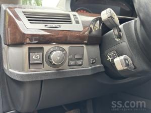 BMW 730 2005 in Bauska, with an engine capacity of 3.00 L and mileage of 328 thousand km for 4690 €, photo 14 on AUTOMOTO.COM.LV