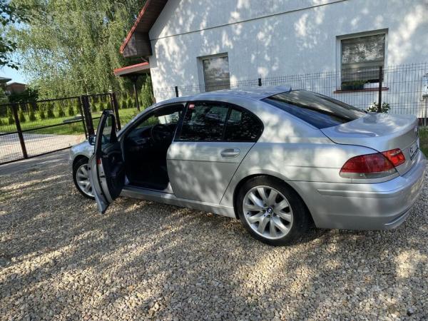 BMW 730 2006 in Riga, with an engine capacity of 3.00 L and mileage of 314 thousand km for 3900 €, photo 3 on AUTOMOTO.COM.LV