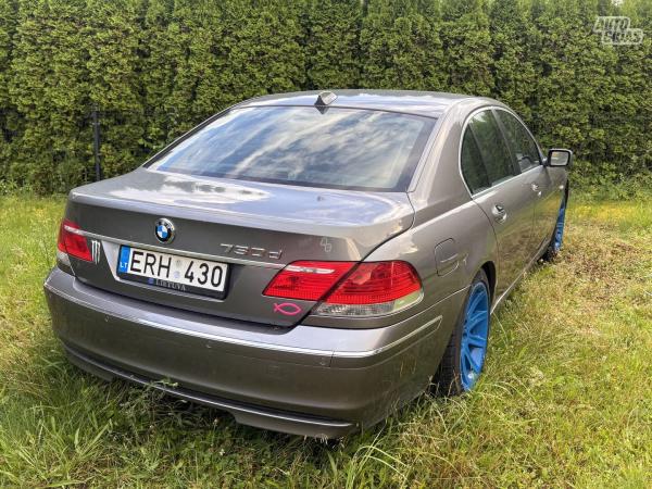 BMW 730 2007 in Moletai, with an engine capacity of 3.00 L and mileage of 415 thousand km for 4500 €, photo 3 on AUTOMOTO.COM.LV