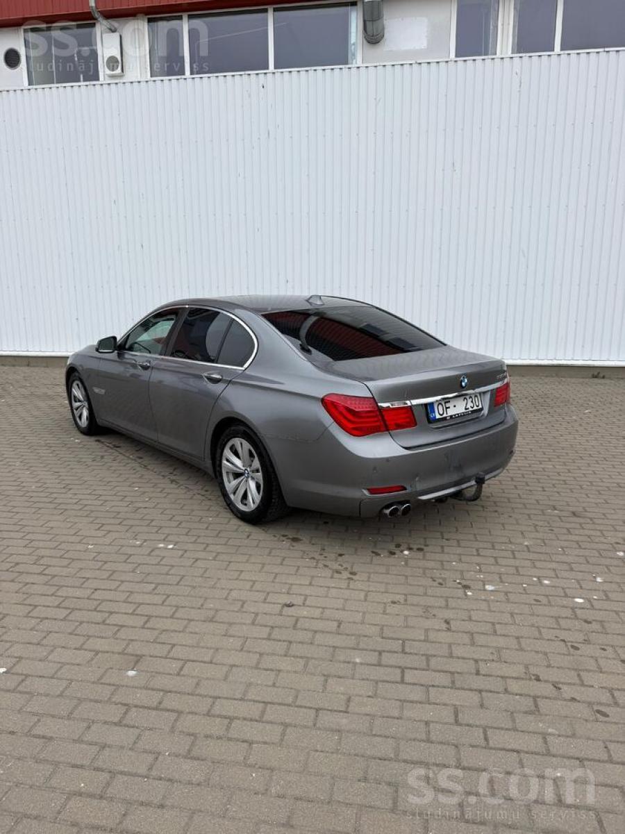 BMW 730 2008 in Liepaja, with an engine capacity of 3.00 L and mileage of 450 thousand km for 5800 €, photo 6 on AUTOMOTO.COM.LV