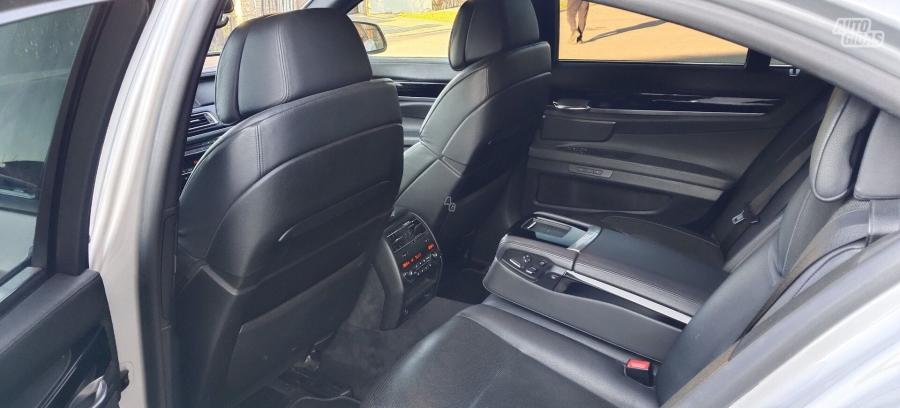 BMW 730 2008 in Vilnius, with an engine capacity of 3.00 L and mileage of 377 thousand km for 7900 €, photo 22 on AUTOMOTO.COM.LV
