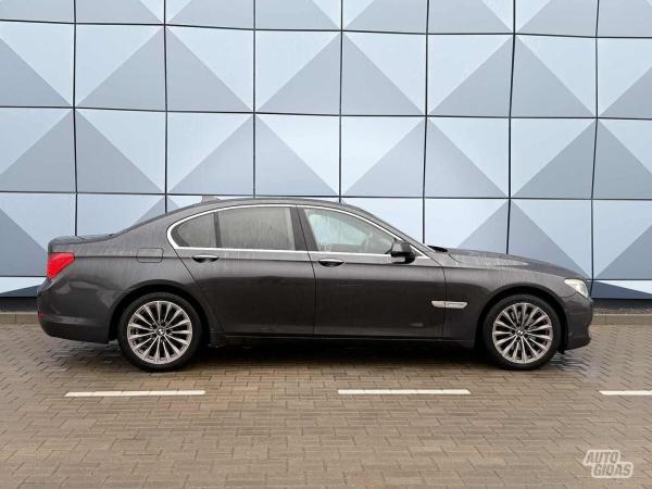 BMW 730 2009 in Silute, with an engine capacity of 3.00 L and mileage of 340 thousand km for 8900 €, photo 2 on AUTOMOTO.COM.LV