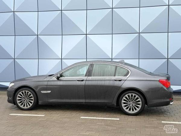 BMW 730 2009 in Silute, with an engine capacity of 3.00 L and mileage of 340 thousand km for 8900 €, photo 7 on AUTOMOTO.COM.LV