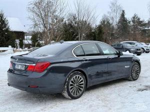 BMW 730 2009 in Silute, with an engine capacity of 3.00 L and mileage of 340 thousand km for 8500 €, photo 7 on AUTOMOTO.COM.LV