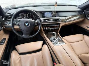 BMW 730 2009 in Silute, with an engine capacity of 3.00 L and mileage of 340 thousand km for 8500 €, photo 10 on AUTOMOTO.COM.LV