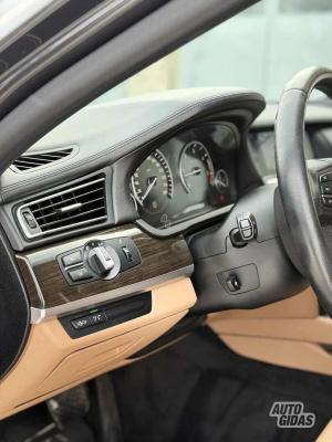 BMW 730 2009 in Silute, with an engine capacity of 3.00 L and mileage of 340 thousand km for 8500 €, photo 15 on AUTOMOTO.COM.LV