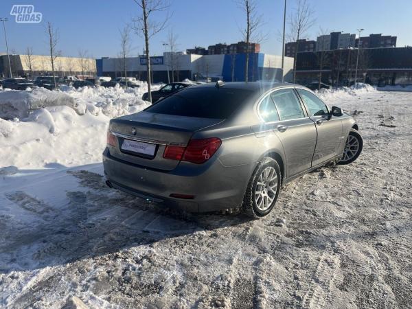 BMW 730 2009 Klaipėda, ar dzinēja tilpumu 3.00 L un nobraukumu 286 tūkst. km par 850 €, foto 5 vietnē AUTOMOTO.COM.LV
