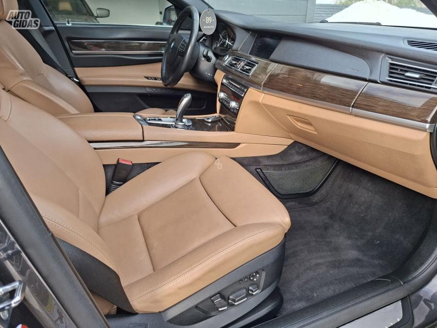 BMW 730 2009 Šilutė, ar dzinēja tilpumu 3.00 L un nobraukumu 380 tūkst. km par 8500 €, foto 25 vietnē AUTOMOTO.COM.LV