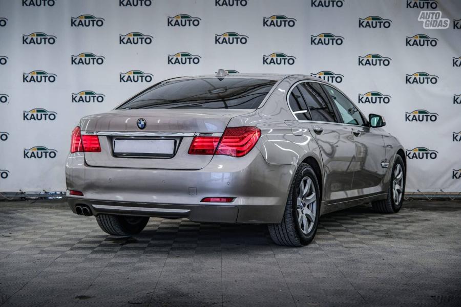 BMW 730 2009 in Kaunas, with an engine capacity of 3.00 L and mileage of 251 thousand km for 10290 €, photo 3 on AUTOMOTO.COM.LV