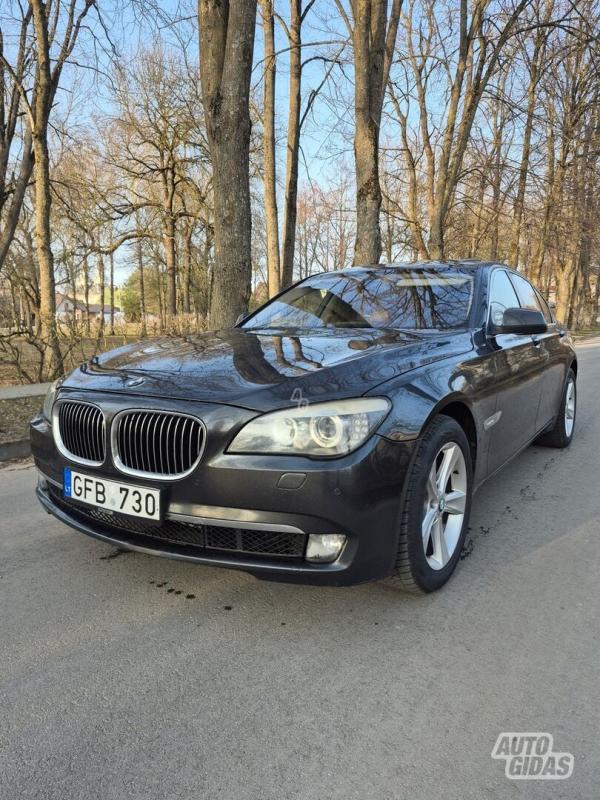 BMW 730 2009 in Ariogala, with an engine capacity of 3.00 L and mileage of 335 thousand km for 8300 €, photo 10 on AUTOMOTO.COM.LV