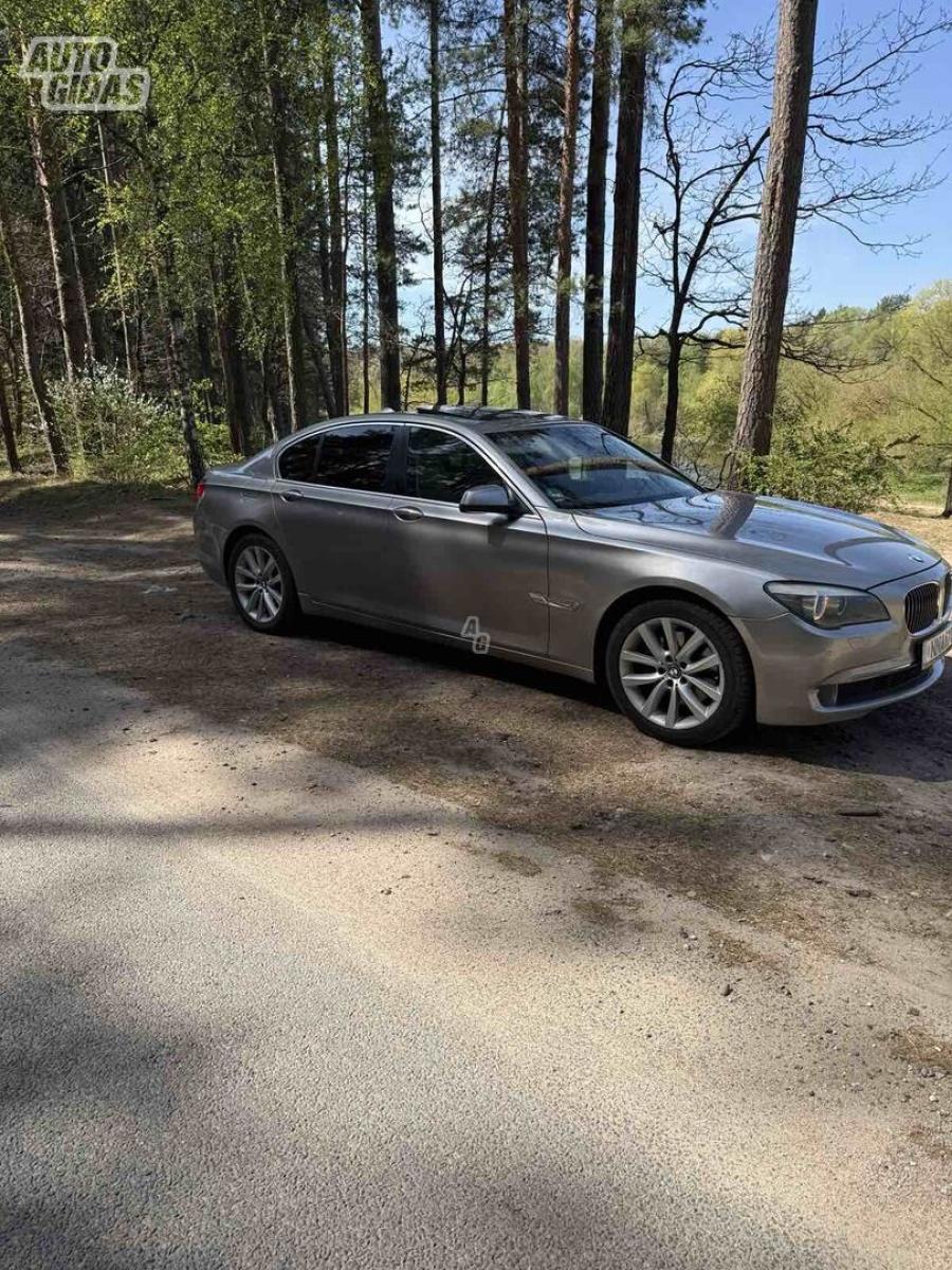 BMW 730 2009 in Kaunas, with an engine capacity of 3.00 L and mileage of 375 thousand km for 7500 €, photo 5 on AUTOMOTO.COM.LV