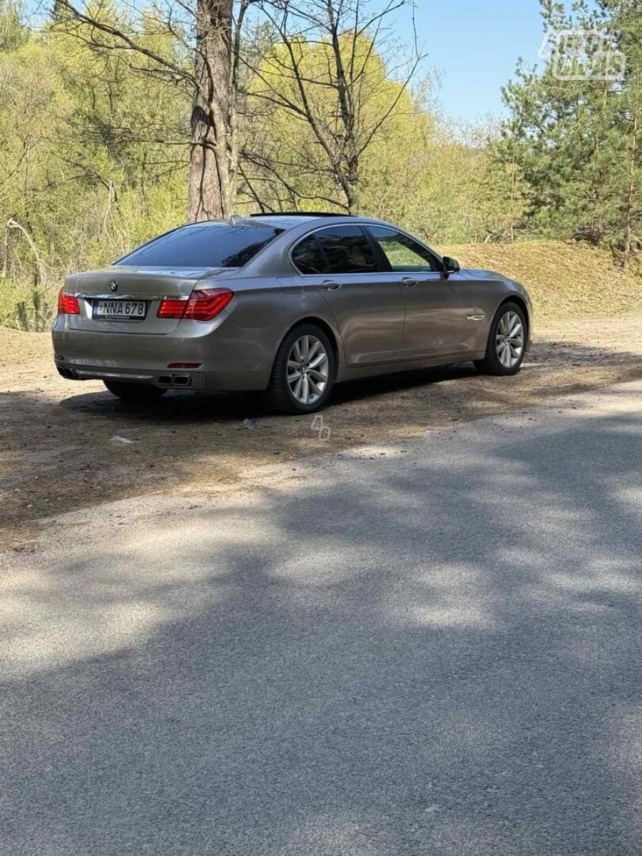 BMW 730 2009 in Kaunas, with an engine capacity of 3.00 L and mileage of 375 thousand km for 7500 €, photo 6 on AUTOMOTO.COM.LV