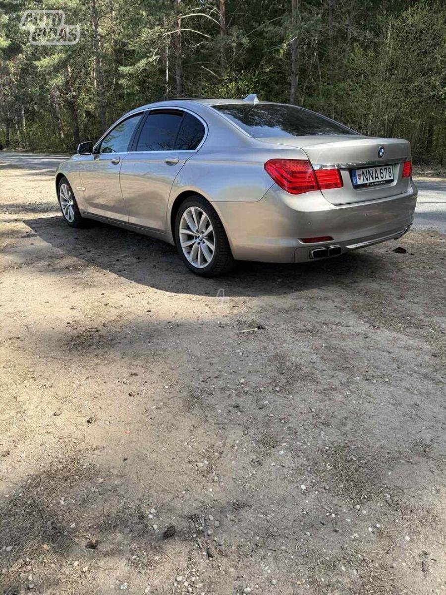 BMW 730 2009 in Kaunas, with an engine capacity of 3.00 L and mileage of 375 thousand km for 7500 €, photo 7 on AUTOMOTO.COM.LV